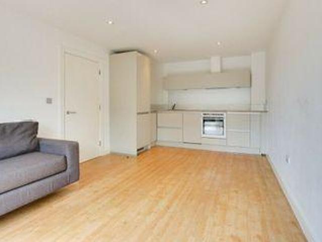 2 Bedrooms Flat for rent in 3 Hereford Road, Bow E3