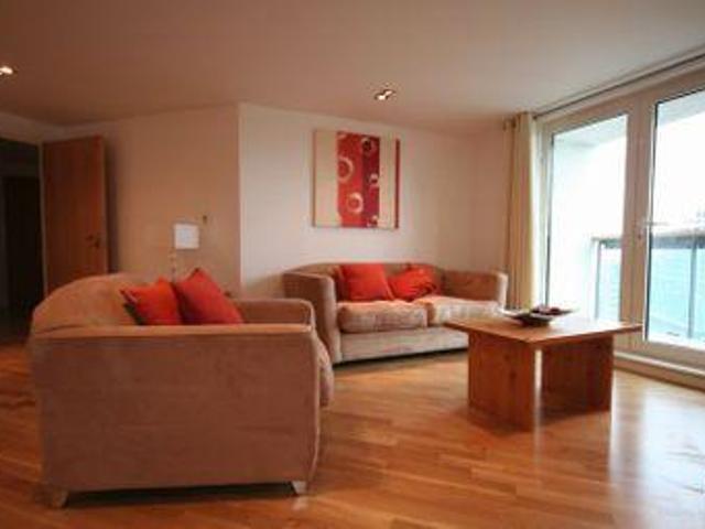 2 Bedrooms Flat for rent in 3 Limeharbour, London E14