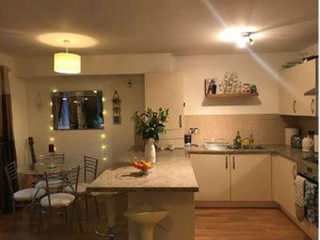 2 Bedrooms Flat for rent in 3 Netherton Gardens, Glasgow G13