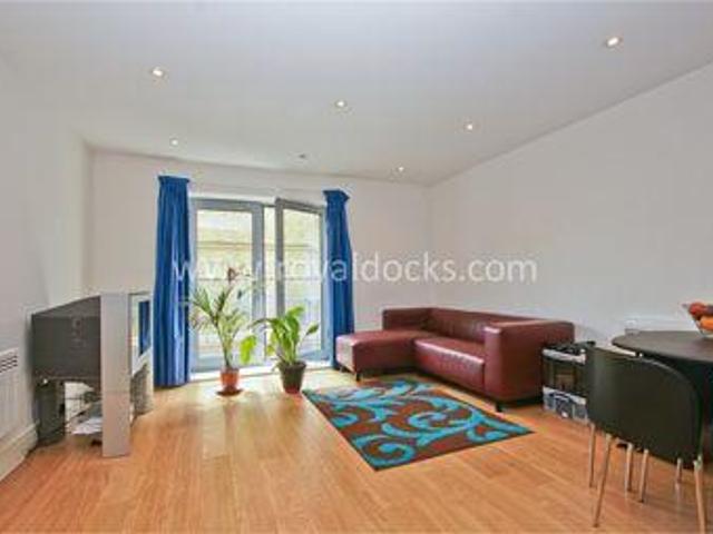 2 Bedrooms Flat for rent in 100 Salmon Lane, London E14