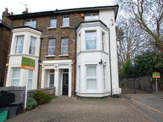 2 Bedrooms Flat for rent in 10 Station Road, Shortlands, Bromley BR2