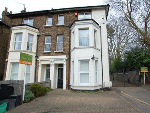 2 Bedrooms Flat for rent in 10 Station Road, Shortlands, Bromley, Kent BR2
