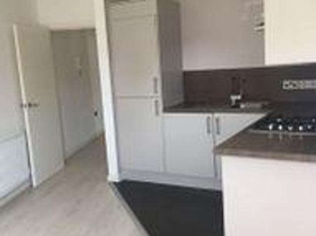 2 Bedrooms Flat for rent in 116, Rose Hill, Willenhall WV13