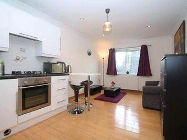 2 Bedrooms Flat for rent in 11 Batten Street, London SW11
