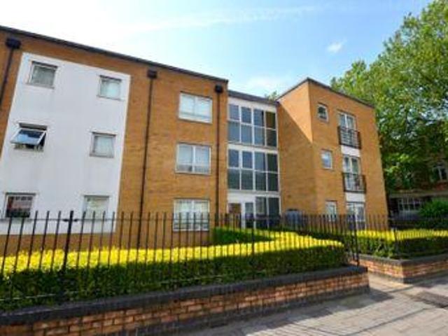 2 Bedrooms Flat for rent in 124 Romford Road, Stratford E15
