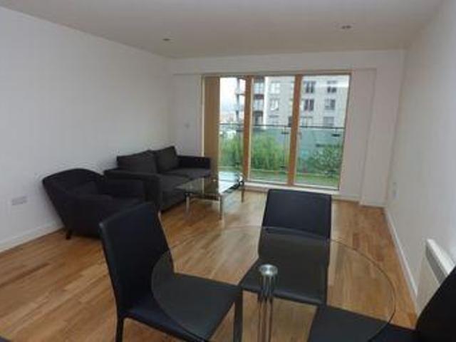 2 Bedrooms Flat for rent in 124 The Rock, Bury BL9