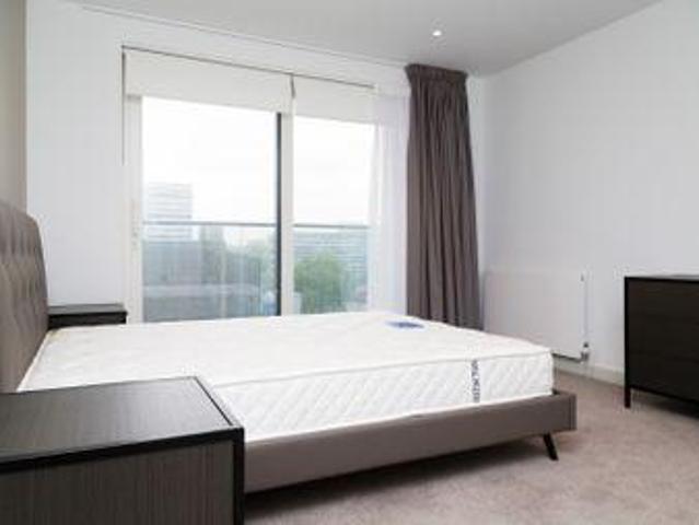 2 Bedrooms Flat for rent in 120, Elephant Road, London SE17
