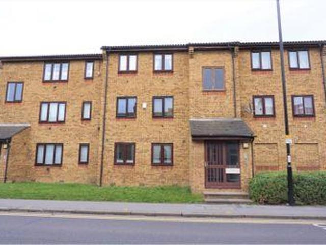 2 Bedrooms Flat for rent in 121 Southbridge Road, Croydon CR0