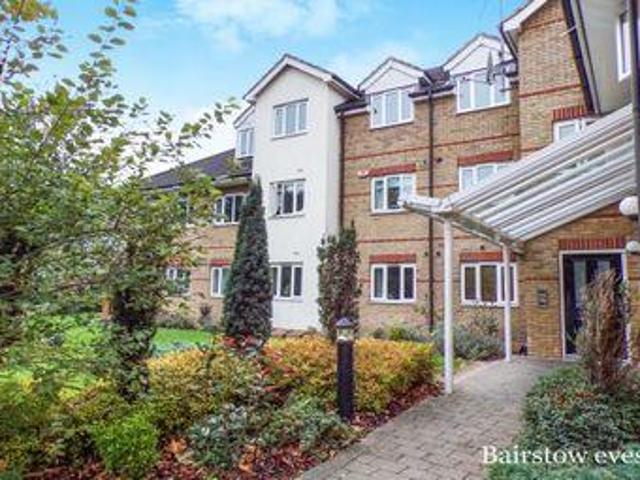 2 Bedrooms Flat for rent in 121 135 London Road, Romford RM7