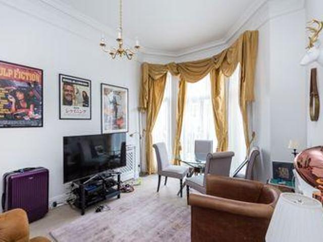 2 Bedrooms Flat for rent in 12 Roasary Gardens, London SW7