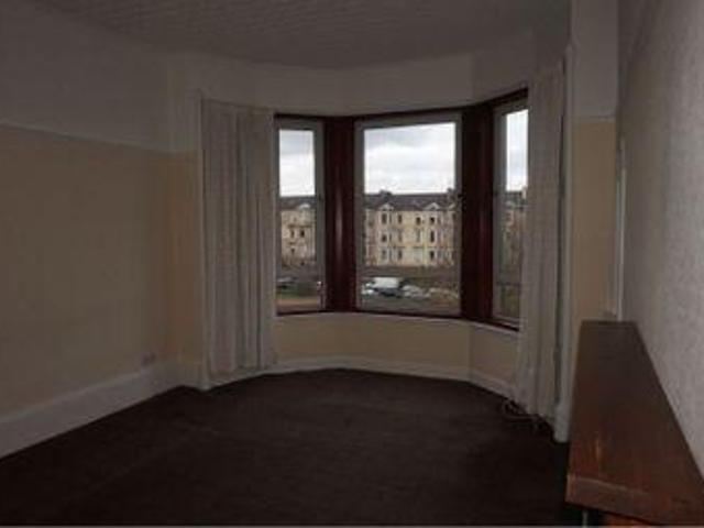 2 Bedrooms Flat for rent in 134 Ingleby Drive, Glasgow G31