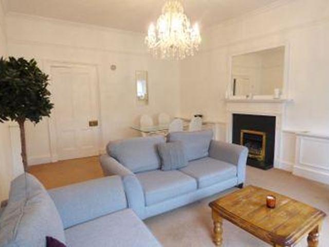 2 Bedrooms Flat for rent in 13/2 Rothesay Place, West End, Edinburgh EH3