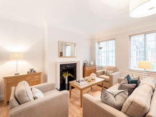 2 Bedrooms Flat for rent in 178 188 Kensington High Street, London W8
