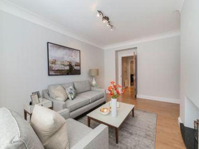 2 Bedrooms Flat for rent in 178 188 Kensington High Street, London W8