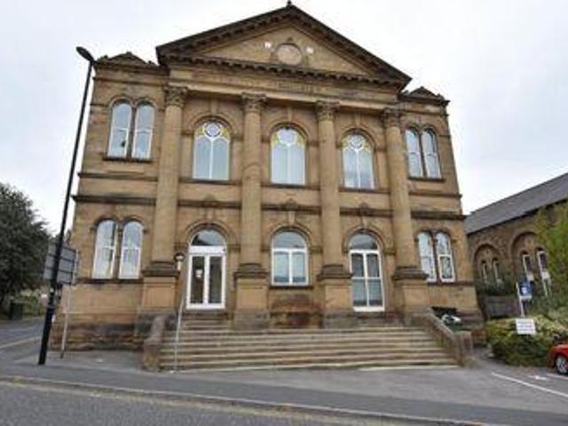 2 Bedrooms Flat for rent in 18 Fountain Street, Morley, Leeds LS27