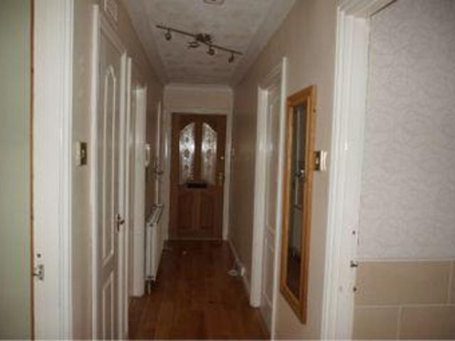2 Bedrooms Flat for rent in 18 Sandwood Path, Glasgow G52
