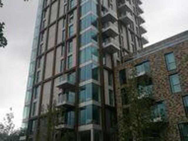 2 Bedrooms Flat for rent in 18 Woodberry Down, London N4
