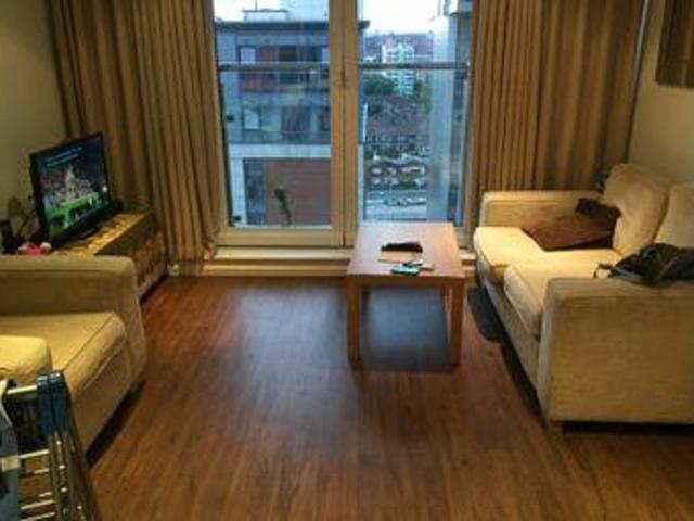 2 Bedrooms Flat for rent in 18 Western Gateway, Docklands, London E16