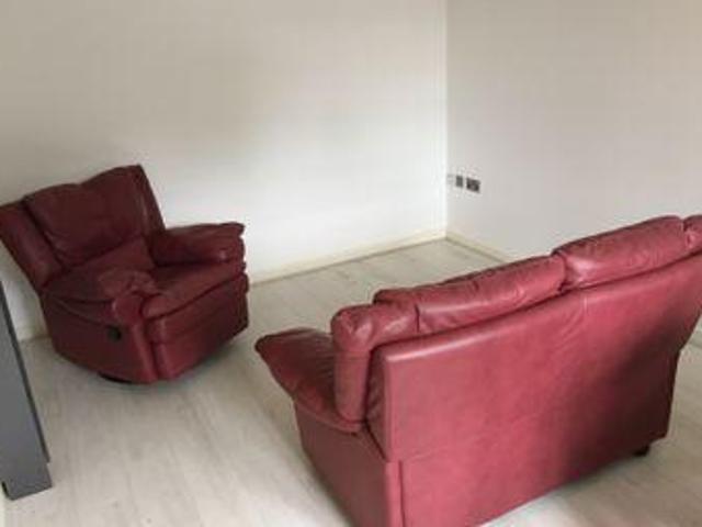 2 Bedrooms Flat for rent in 1, The Waterglade, Willenhall WV13