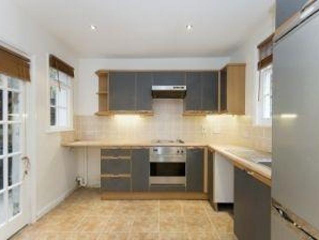 2 Bedrooms Flat for rent in 1Er, London E1