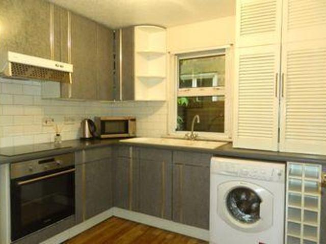 2 Bedrooms Flat for rent in 215 Bedford Hill, London SW12