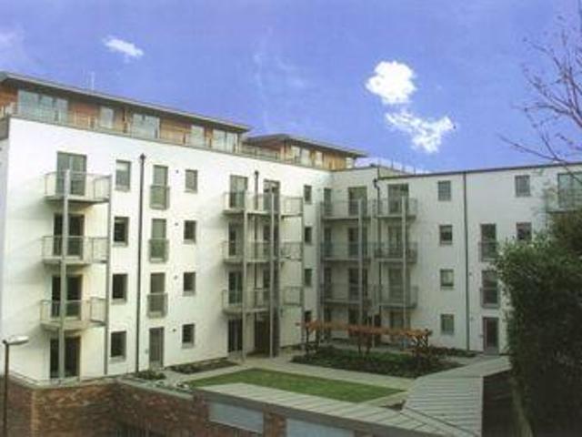 2 Bedrooms Flat for rent in 2/1 Telford Grove, Crewe Toll EH4
