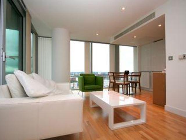 2 Bedrooms Flat for rent in 22 Marsh Wall, London E14