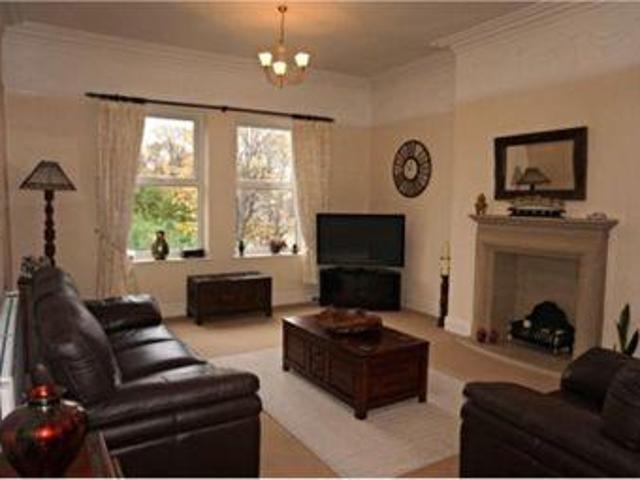 2 Bedrooms Flat for rent in 23 Beresford Road, Prenton CH43