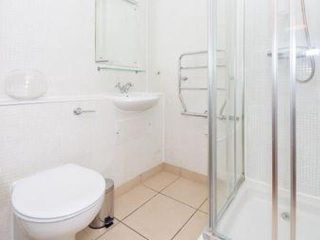 2 Bedrooms Flat for rent in 264 Waterloo Road, London SE1