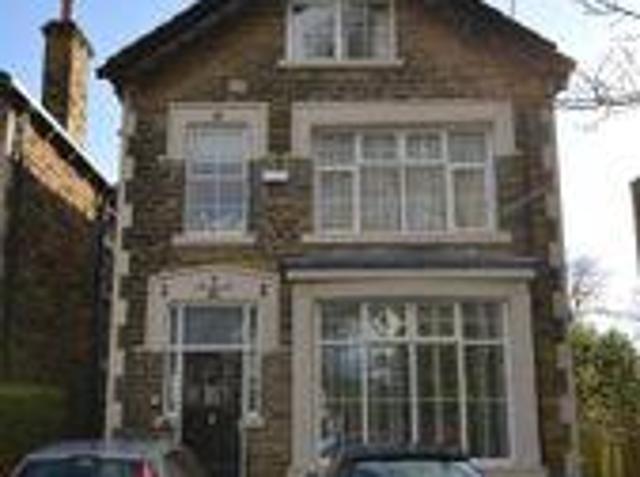 2 Bedrooms Flat for rent in 27 Street Lane, Leeds LS8
