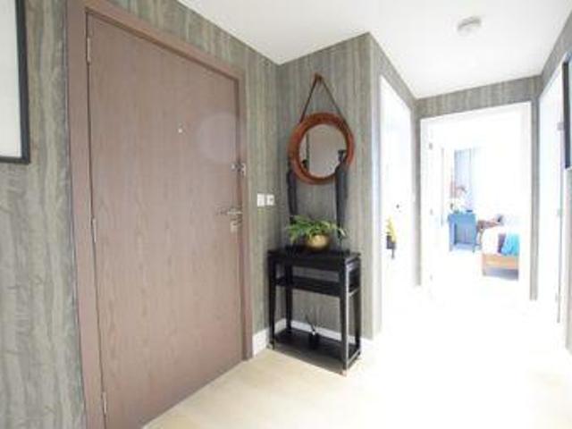 2 Bedrooms Flat for rent in 2 Bed Flat At Lombard Wharf, Battersea, London SW11