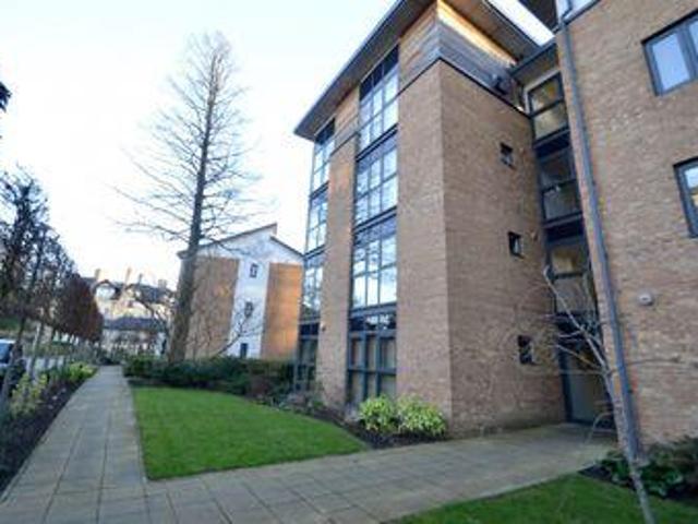 2 Bedrooms Flat for rent in 2 Larke Rise, Didsbury M20