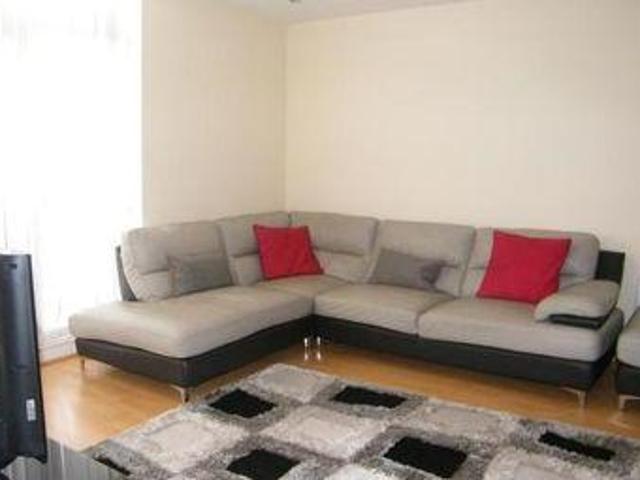 2 Bedrooms Flat for rent in 2 Lauriston Close, Manchester M22