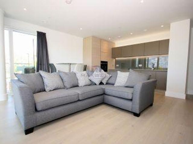 2 Bedrooms Flat for rent in 305 Kidbrooke Park Road, Kidbrooke, London SE3