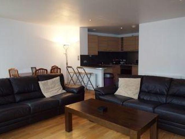 2 Bedrooms Flat for rent in 31 St. Andrews Street, Glasgow G1