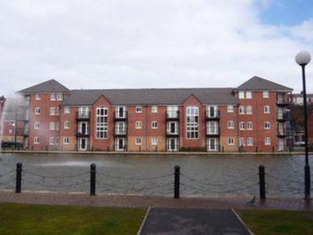 2 Bedrooms Flat for rent in 335 Ellerman Road, City Quay, Liverpool L3