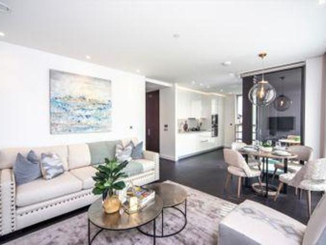 2 Bedrooms Flat for rent in 33 Thornes House, 4 Charles Clowes Walk, London SW11
