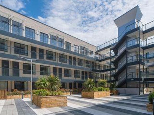 2 Bedrooms Flat for rent in 36 Blyth Road, Hayes UB3