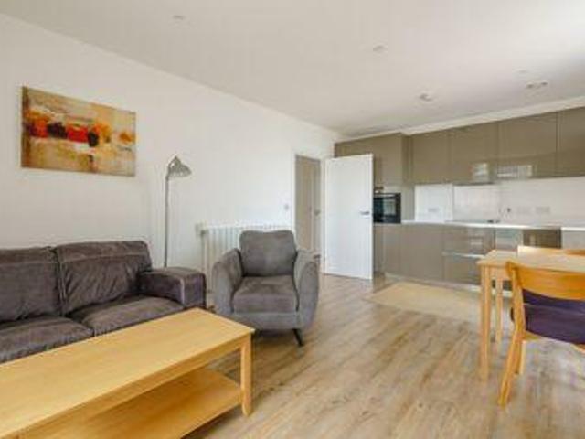 2 Bedrooms Flat for rent in 7 Victory Parade, Plumstead Road, London SE18