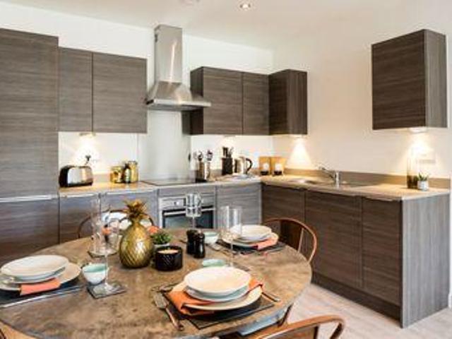 2 Bedrooms Flat for rent in 7 Sopwith Avenue, Walthamstow E17