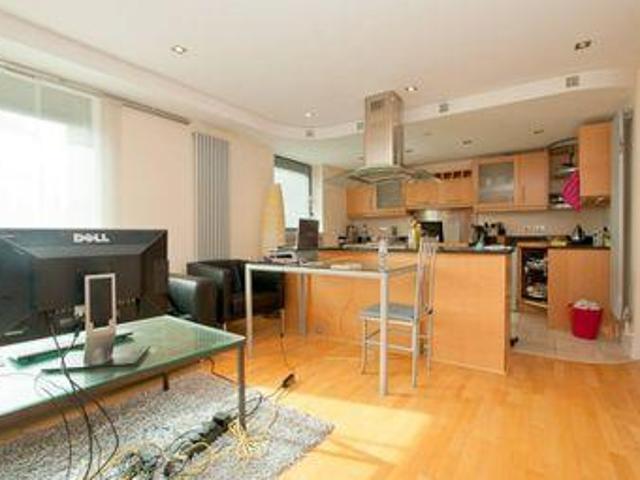 2 Bedrooms Flat for rent in 41 Millharbour, London E14