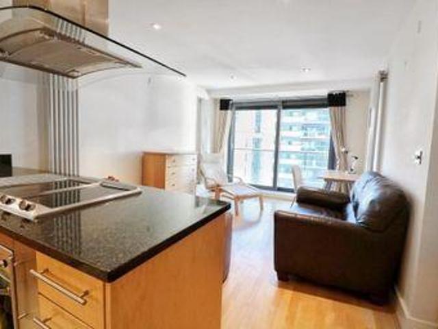 2 Bedrooms Flat for rent in 41 Millharbour South Quay, South Quay, London E14