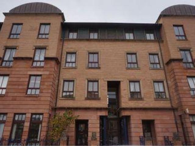 2 Bedrooms Flat for rent in 44 Errol Gardens, Glasgow G5
