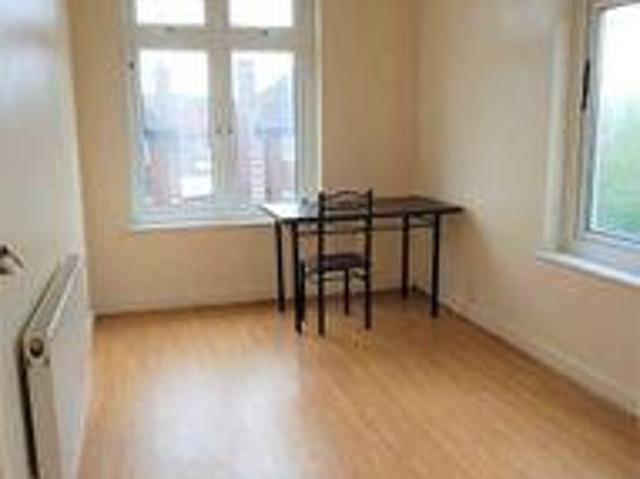 2 Bedrooms Flat for rent in 4 10 Old Church Road, Chingford, London E4