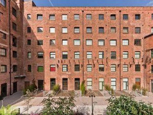 2 Bedrooms Flat for rent in 4 Cambridge Street, Manchester M1