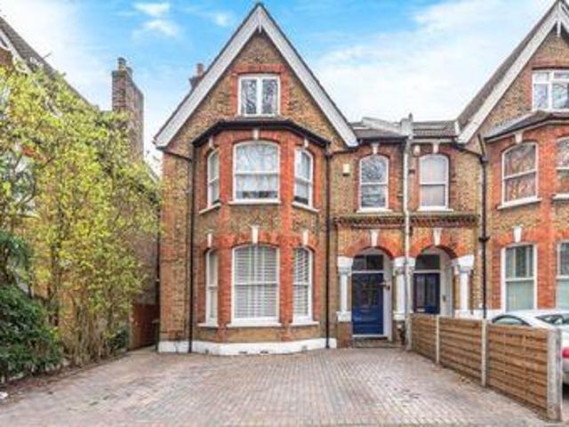 2 Bedrooms Flat for rent in 4 Hammelton Road, Bromley BR1