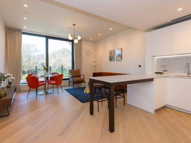 2 Bedrooms Flat for rent in 5 Wood Crescent, London W12