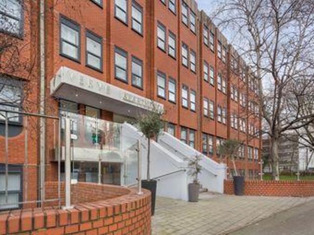2 Bedrooms Flat for rent in 5 Mercury Gardens, Romford RM1