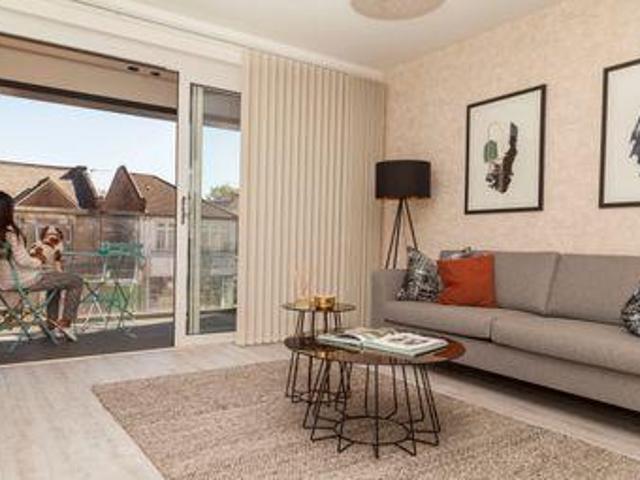 2 Bedrooms Flat for rent in 5 Sopwith Avenue, Walthamstow E17