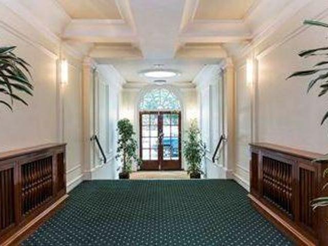 2 Bedrooms Flat for rent in 64, Pelham Court, London SW3
